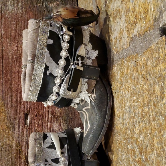 Upcycled | Shoes | Upcycled Cowgirl Cowboy Boots Adorable Cross Bling ...